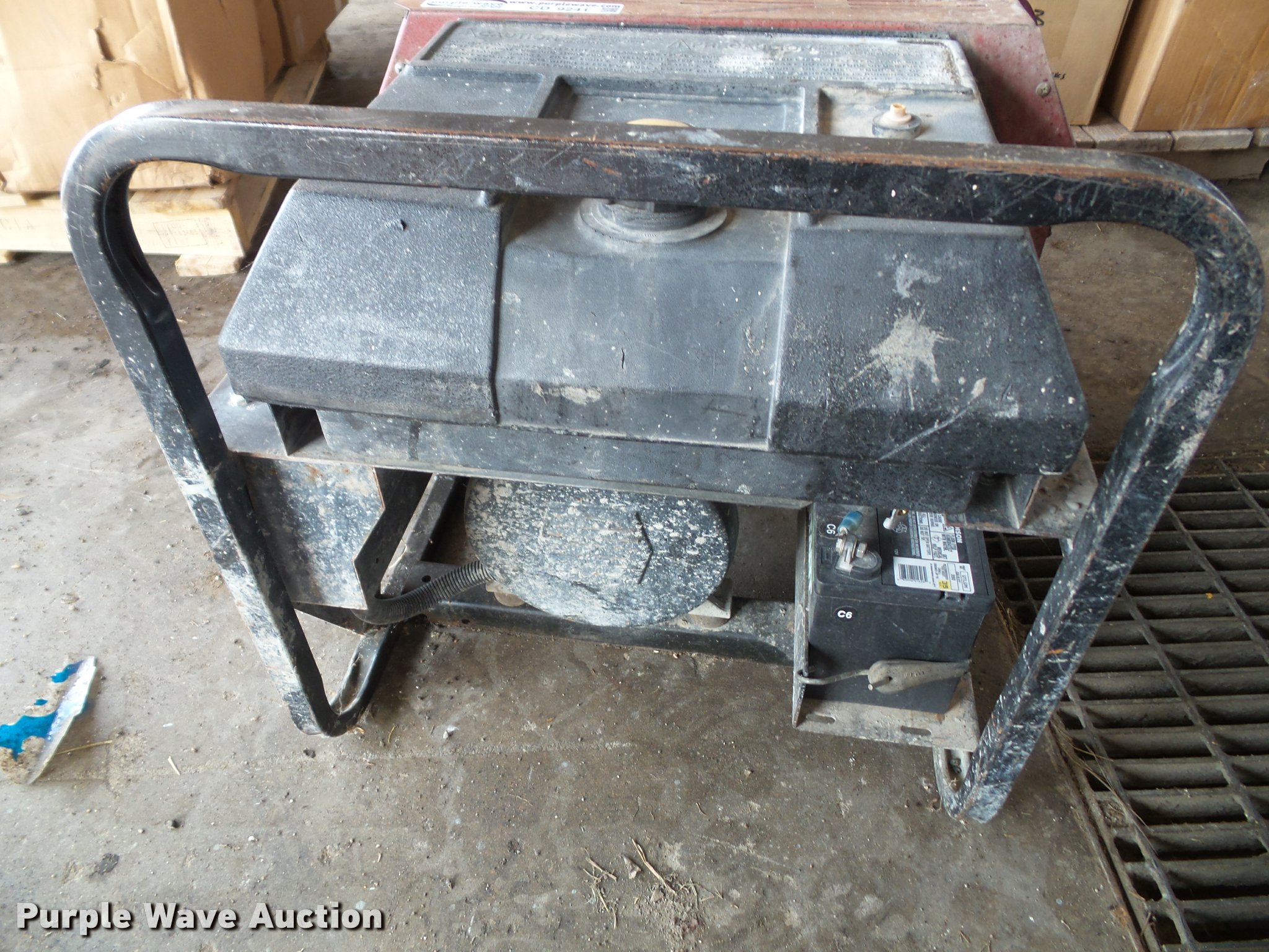 Honda Gen-Pro generator in Topeka, KS | Item CD9241 sold | Purple Wave
