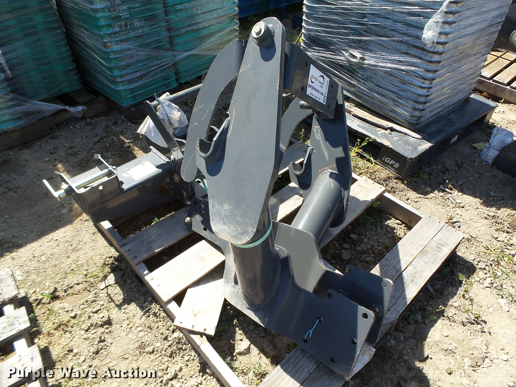 Massey-Ferguson front loader mount in Dubuque, IA | Item K2049 sold ...
