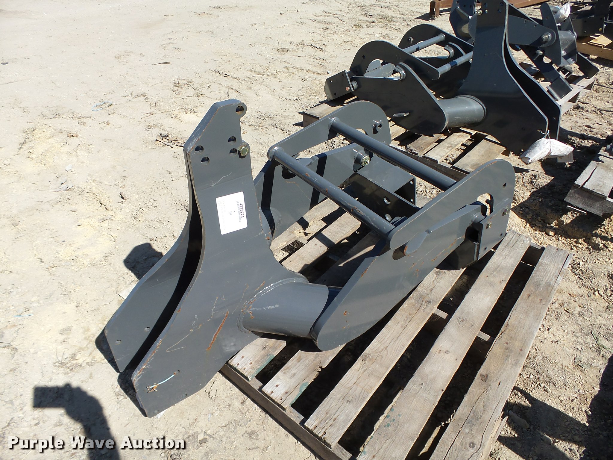 Massey-Ferguson DL260 front loader mount in Dubuque, IA | Item K2057 ...