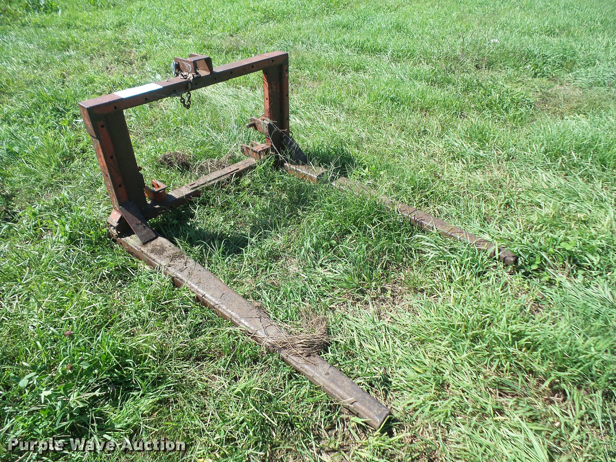 Bale forks in Spring Hill, KS | Item K3698 sold | Purple Wave