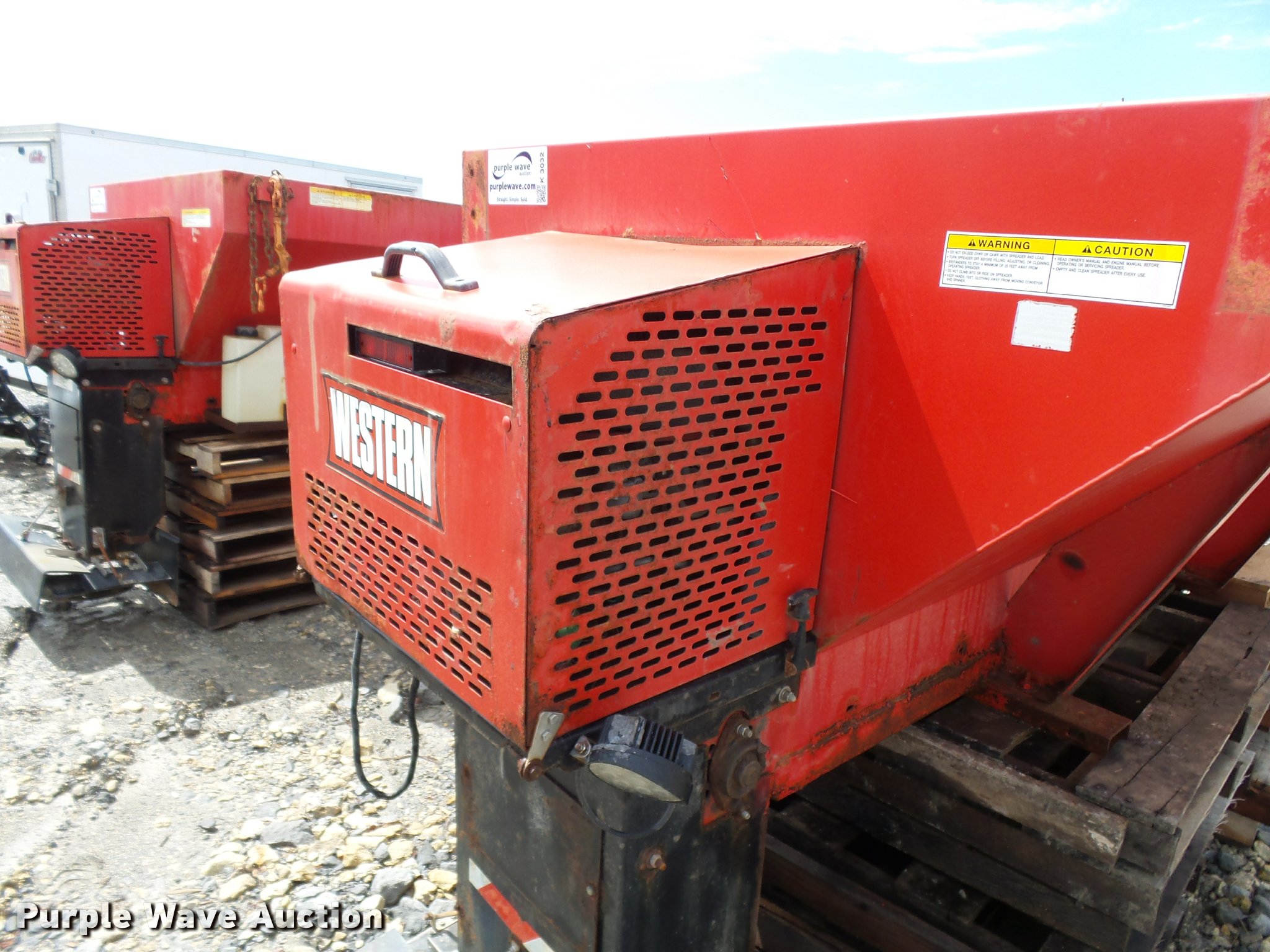 Western Ice Breaker spreader in Andover, KS | Item K3032 sold | Purple Wave