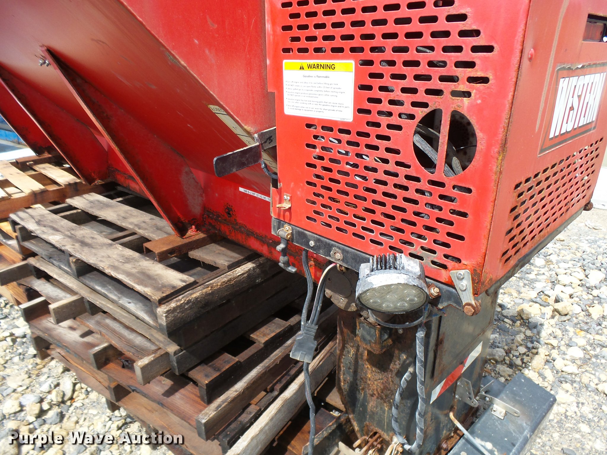 Western Ice Breaker spreader in Andover, KS | Item K3032 sold | Purple Wave