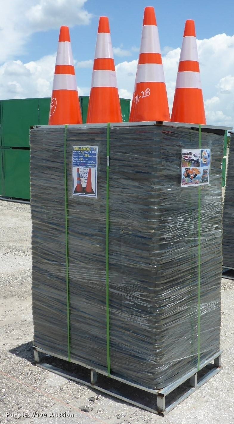 (252) PVC pylons in Tonganoxie, KS | Item F1127 sold | Purple Wave