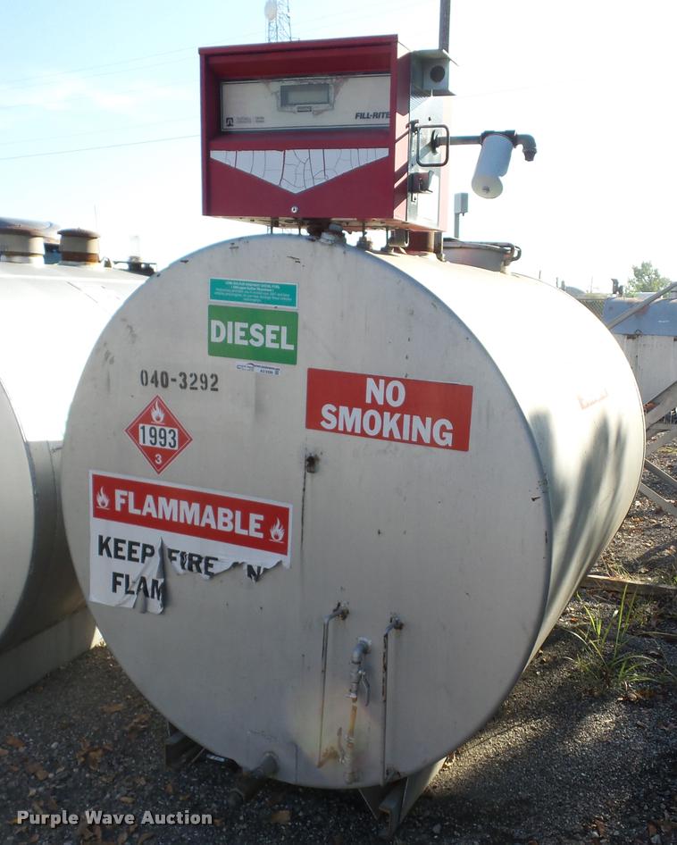 1991 Wemac 1000 fuel tank in Chanute, KS | Item AG9399 sold | Purple Wave