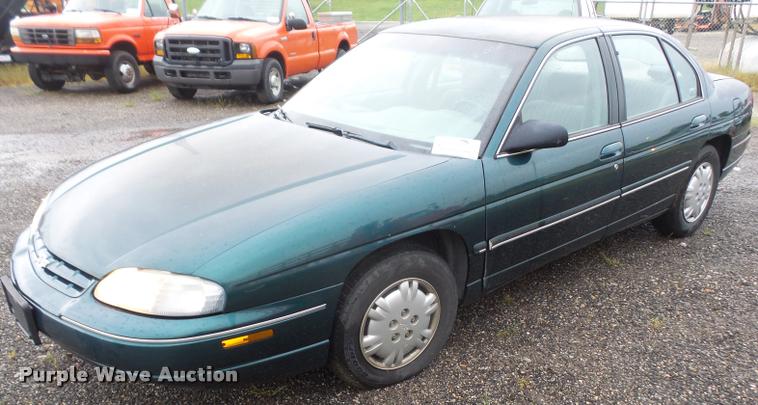 2001 Chevrolet Lumina in Topeka, KS | Item K3667 sold | Purple Wave