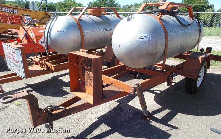 1965 Faubion propane tank in Norton, KS | Item L1641 sold | Purple Wave