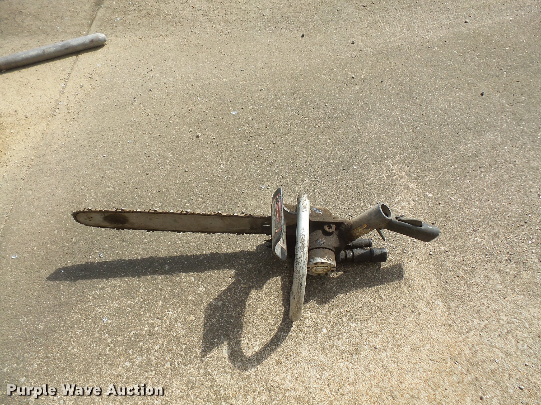 Stanley CS06 chain saw in Topeka, KS | Item BV9857 sold | Purple Wave