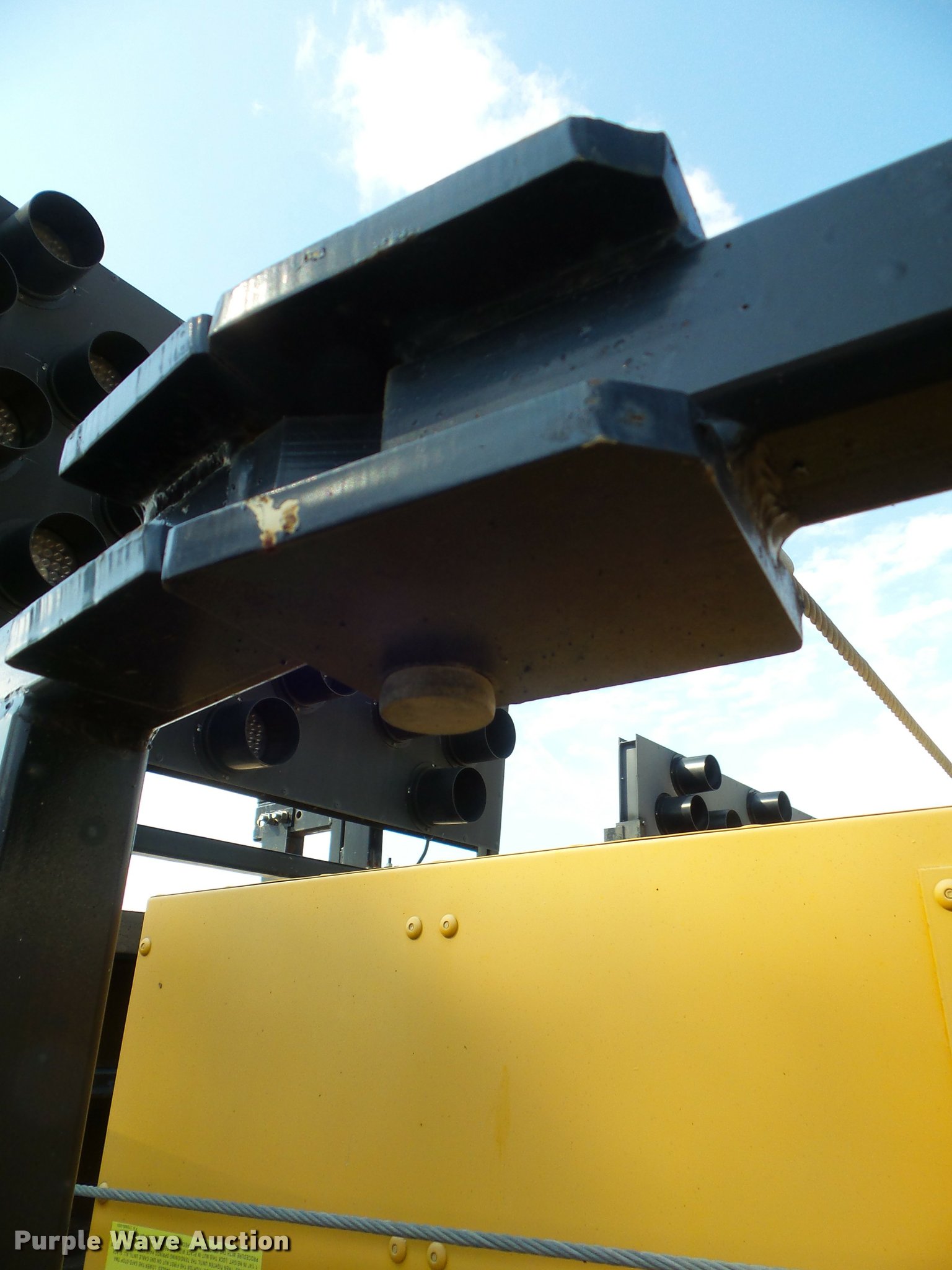 2003 Energy Absorption Systems Safe Stop TMA-180 crash attenuator in ...