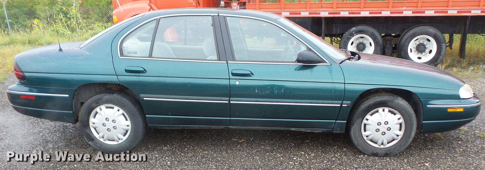 2001 Chevrolet Lumina in Topeka, KS | Item K3667 sold | Purple Wave