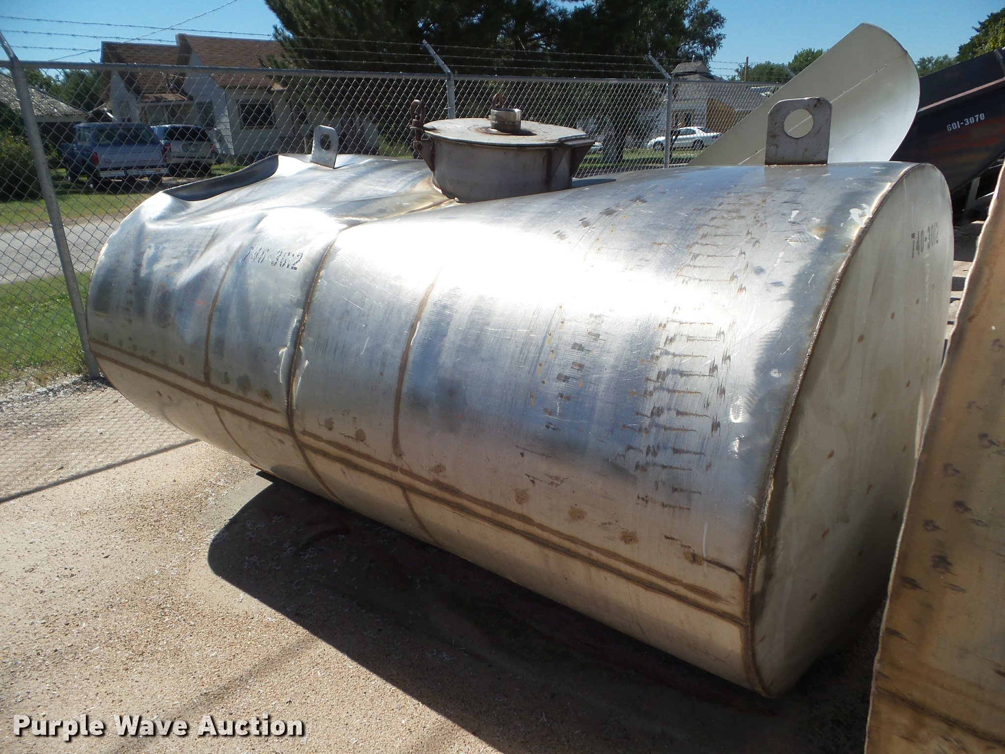 2002 Faubion water tank in Norton, KS | Item L1652 sold | Purple Wave