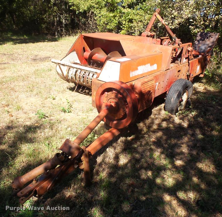 International 47 small square baler in Harveyville, KS | Item DA3993 ...