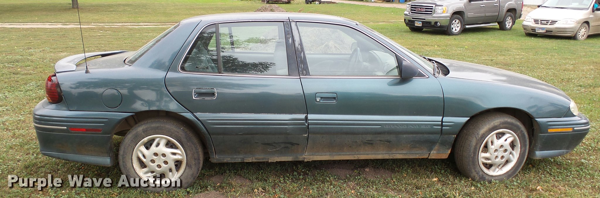 1998 Pontiac Grand AM in Highmore, SD | Item AL9103 sold | Purple Wave
