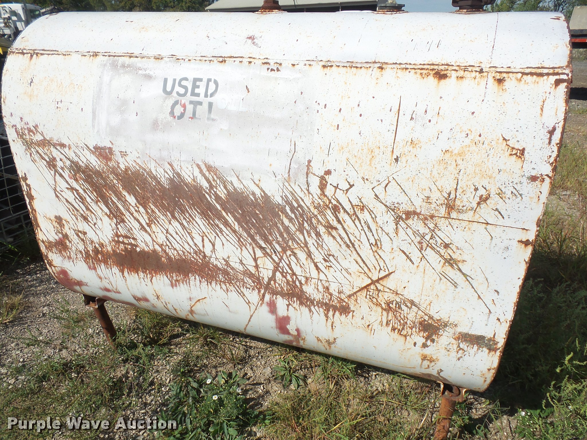 Used oval oil tank in Bucyrus, KS | Item BV9874 sold | Purple Wave