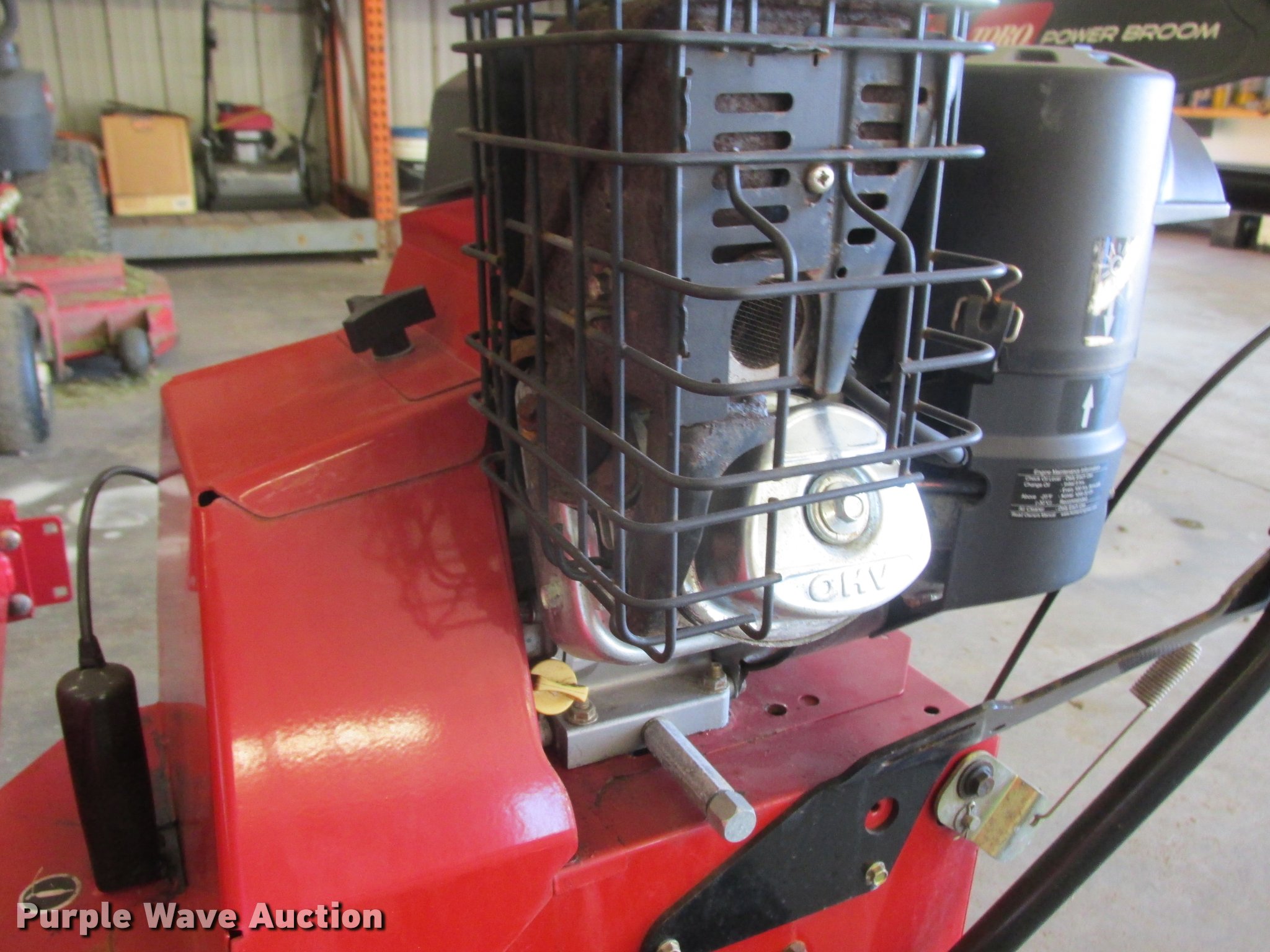 2014 Toro 38700 broom in Hugo, MN | Item K4235 sold | Purple Wave