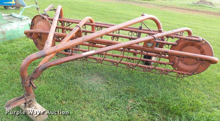 Ford 202 hay rake in Beresford, SD | Item AL9079 sold | Purple Wave