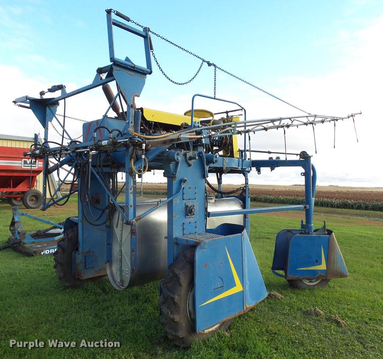 Blue Boy 500 Series S5000 self-propelled sprayer in Beresford, SD ...