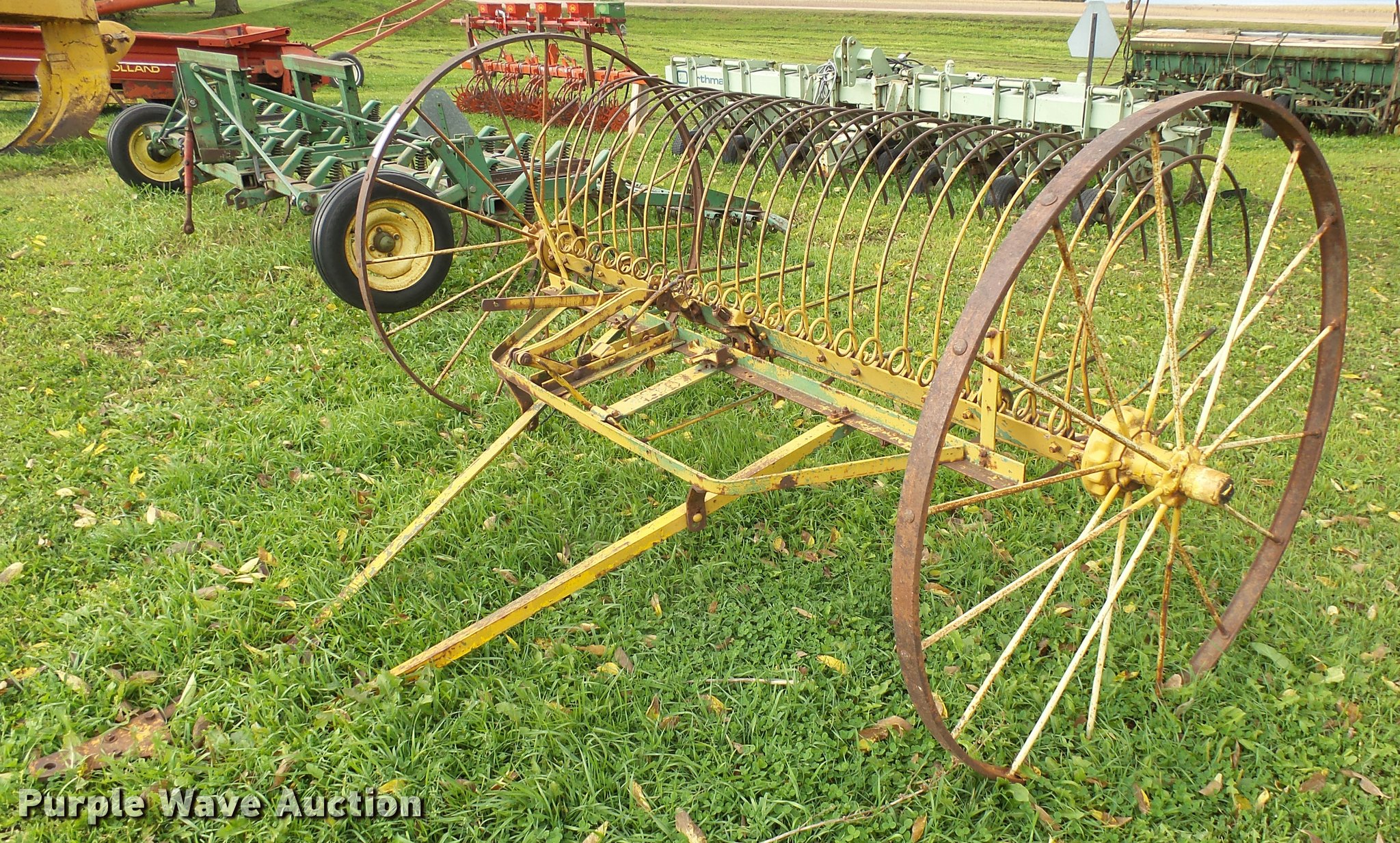 John Deere hay rake in Beresford, SD | Item AL9069 sold | Purple Wave