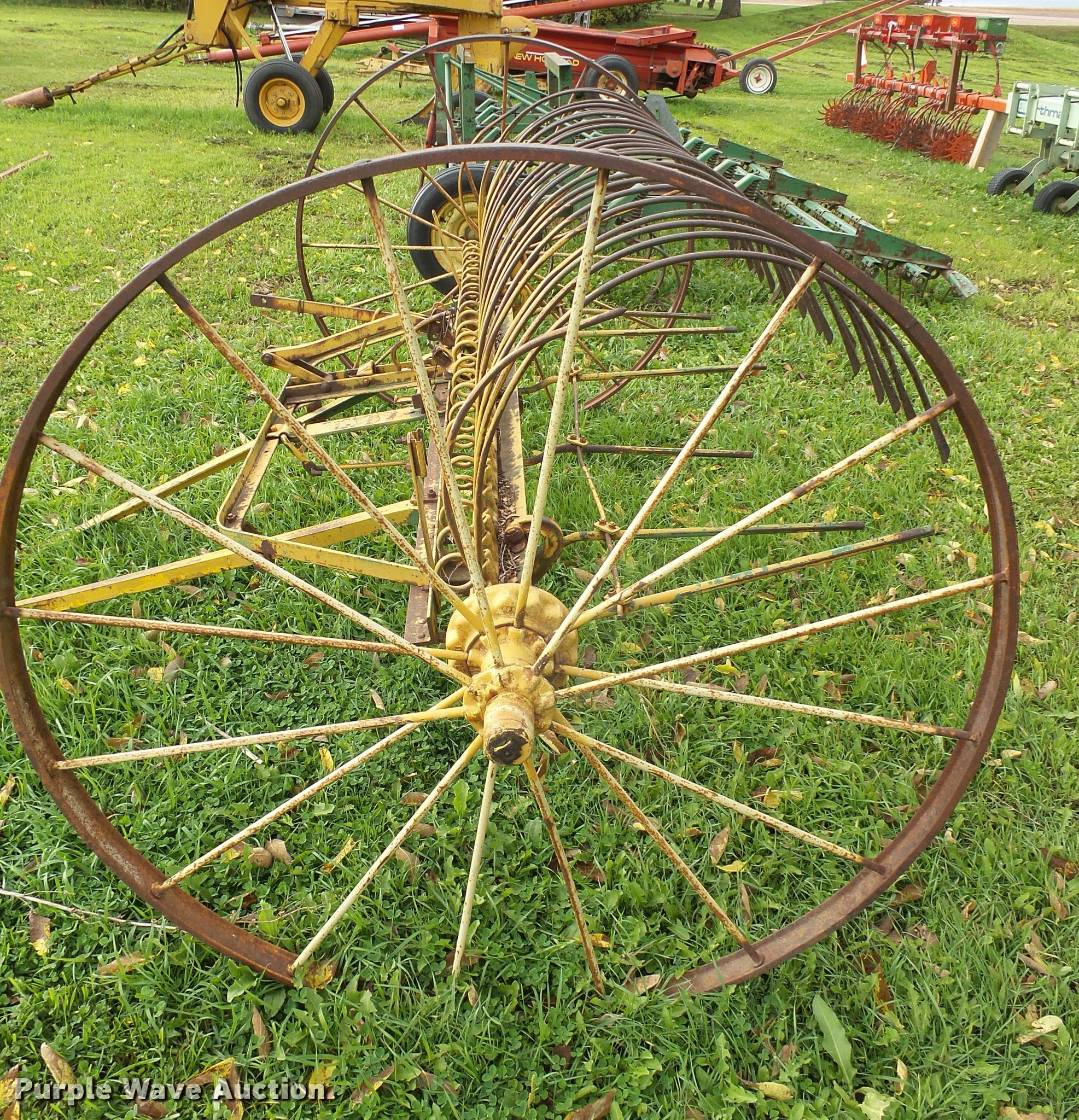 John Deere hay rake in Beresford, SD | Item AL9069 sold | Purple Wave