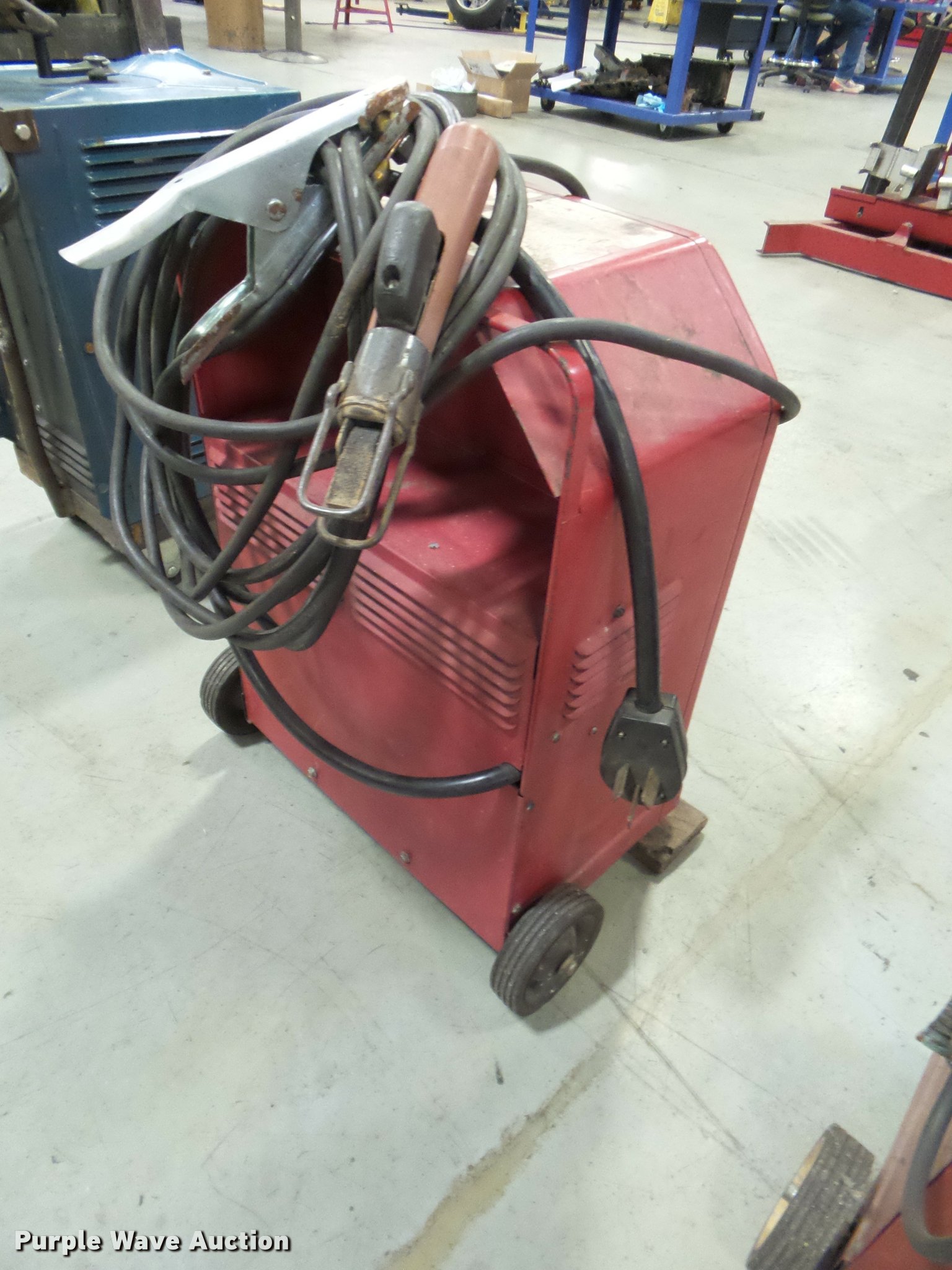 Lincoln AC arc welder in Pratt, KS | Item AP9695 sold | Purple Wave