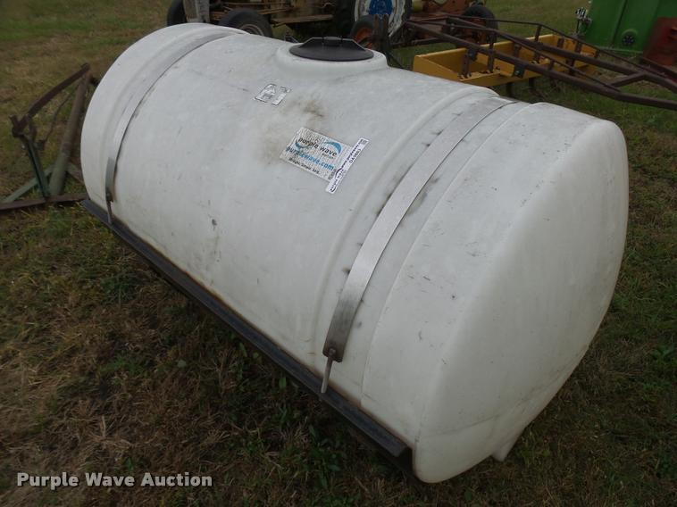 400 gallon poly sprayer tank in Rose Hill, KS | Item DA9883 sold ...