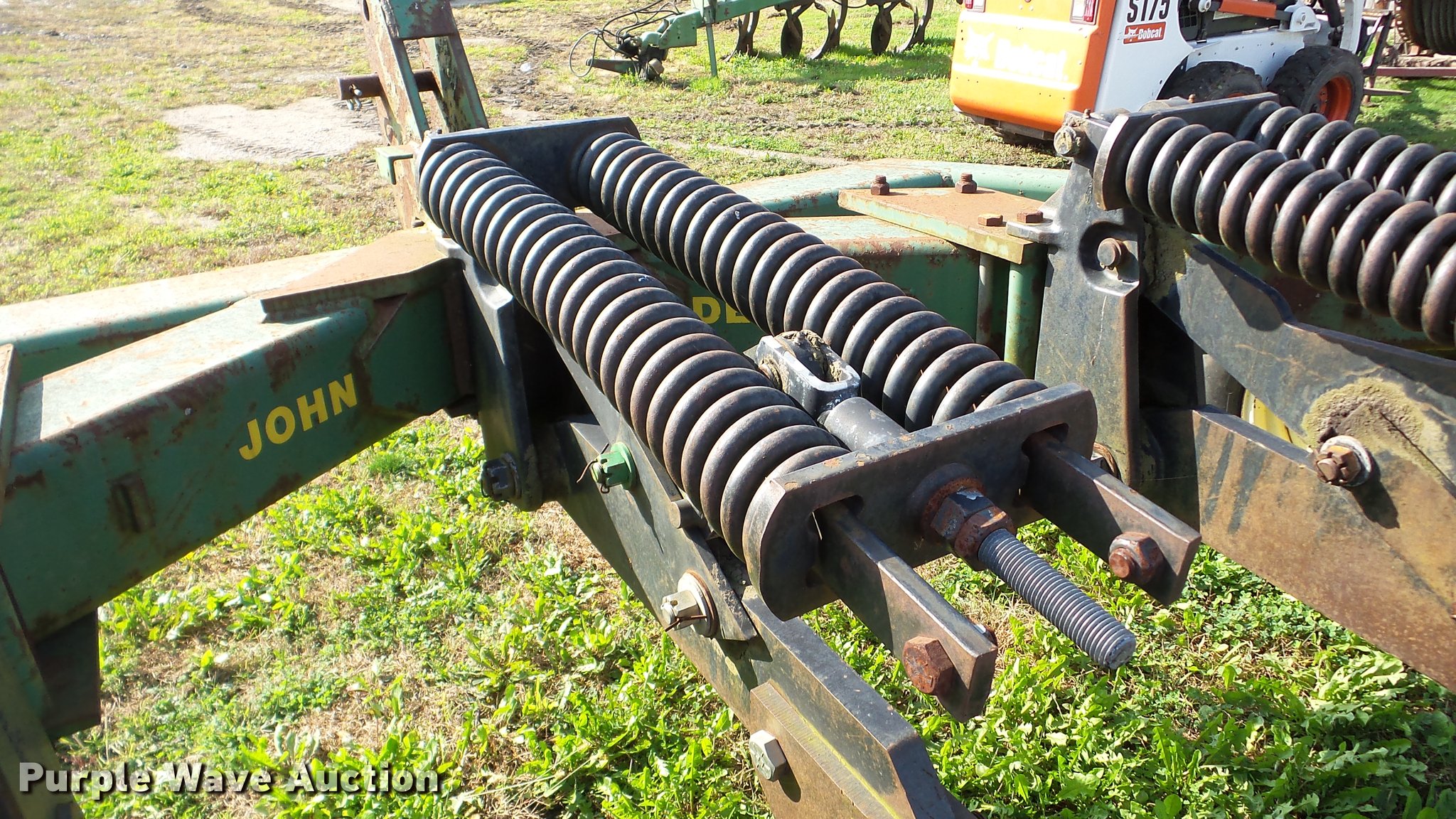 John Deere 915 V-ripper in Minooka, IL | Item DA8928 sold | Purple Wave