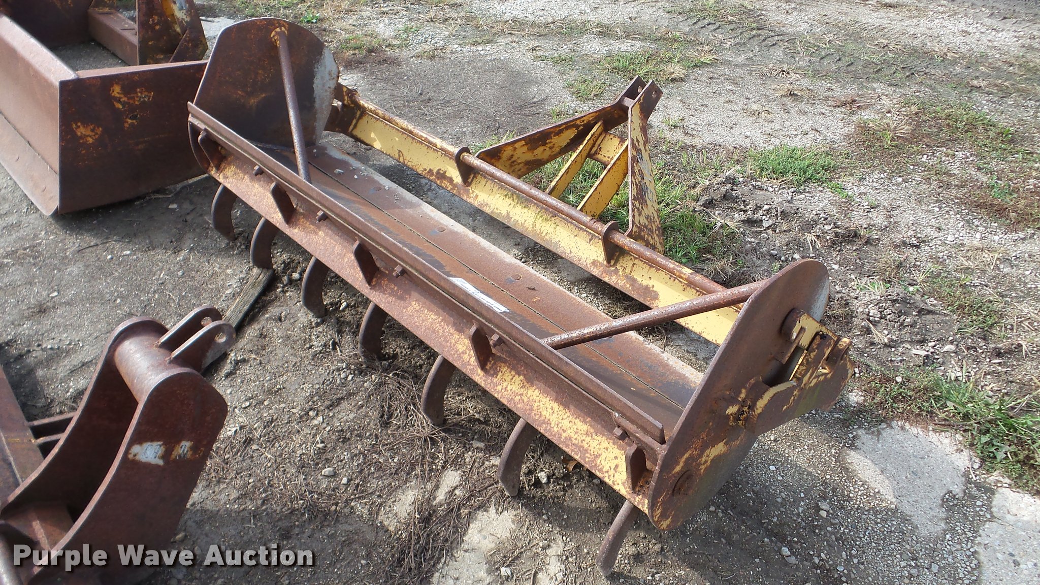 Gill roll over box blade in Minooka, IL | Item DA8938 sold | Purple Wave