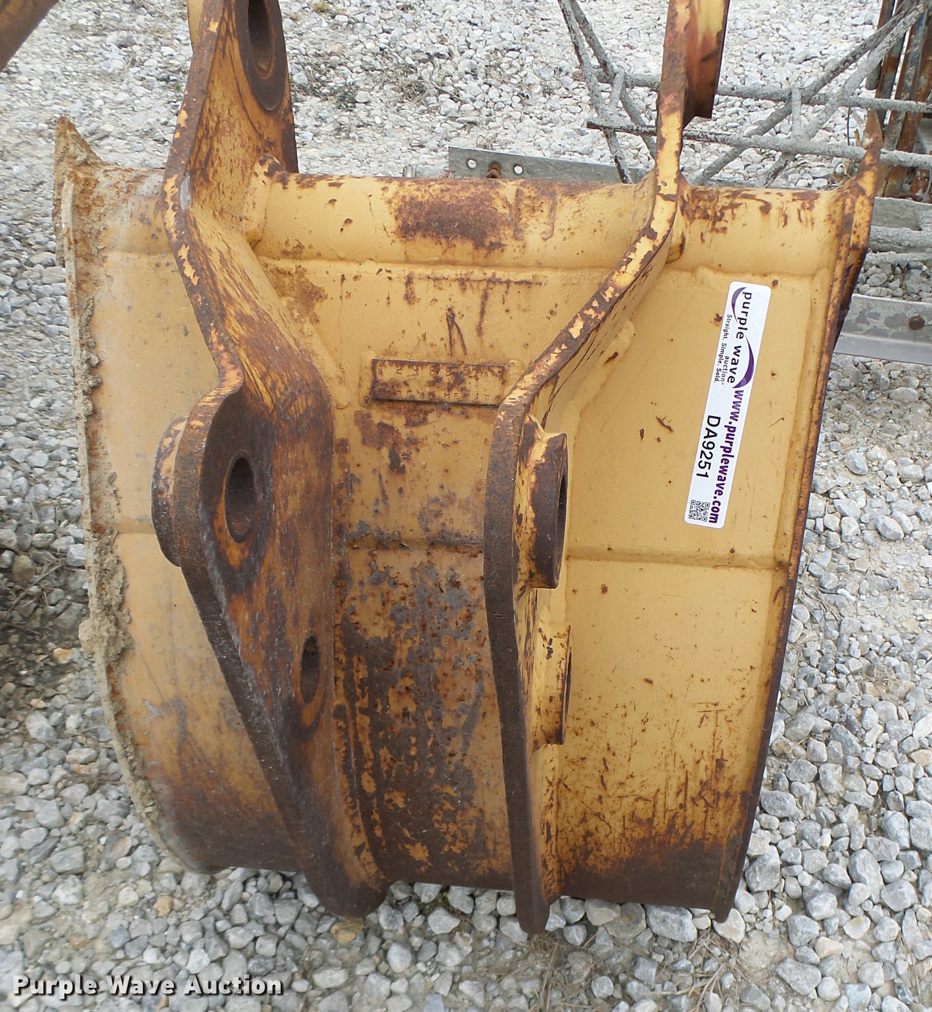 Case backhoe bucket in Boonville, MO | Item DA9251 sold | Purple Wave