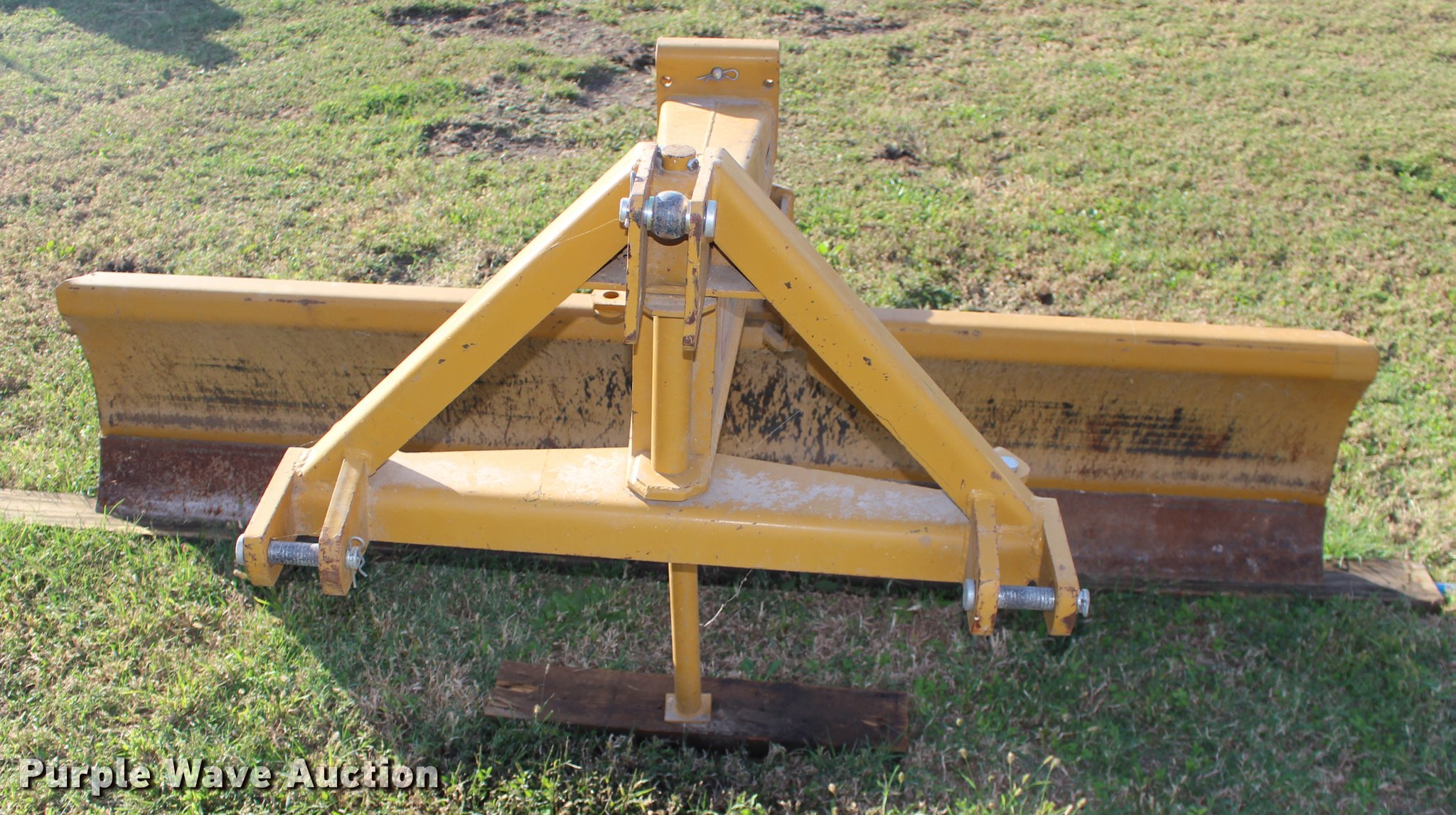 Bison NVH240XHD blade in Rock, KS | Item DA4268 sold | Purple Wave