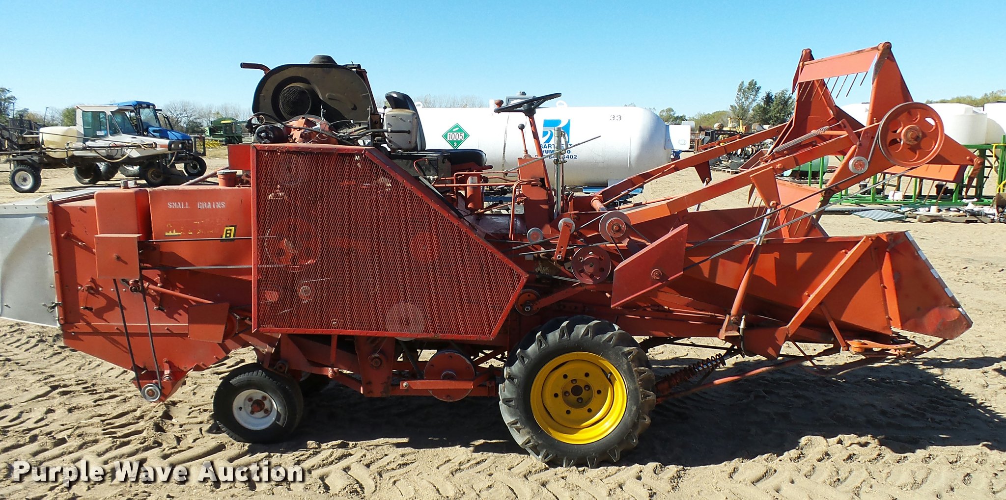 1975 Hans-Ulrich Hege 125 seed harvester in Kinsley, KS | Item L3490 ...