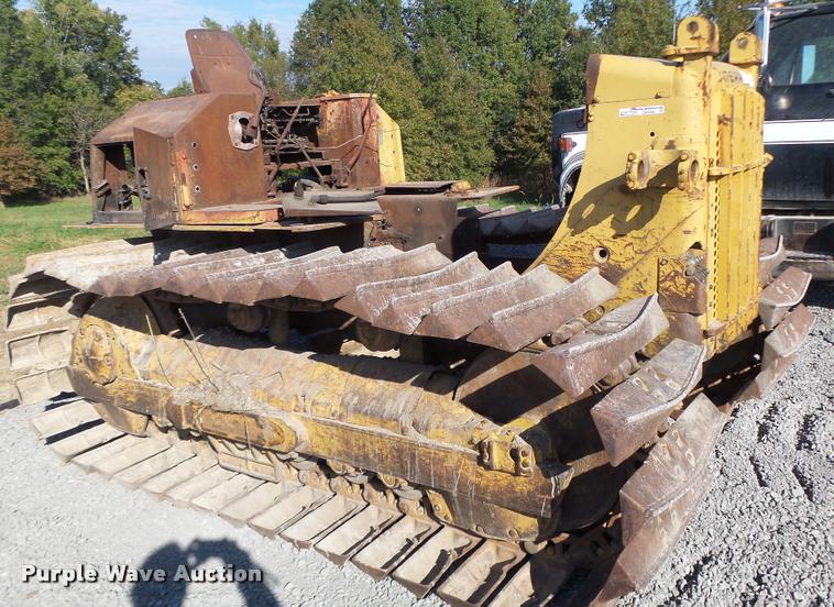 Caterpillar D4E dozer in Wheeling, MO | Item DA9256 sold | Purple Wave