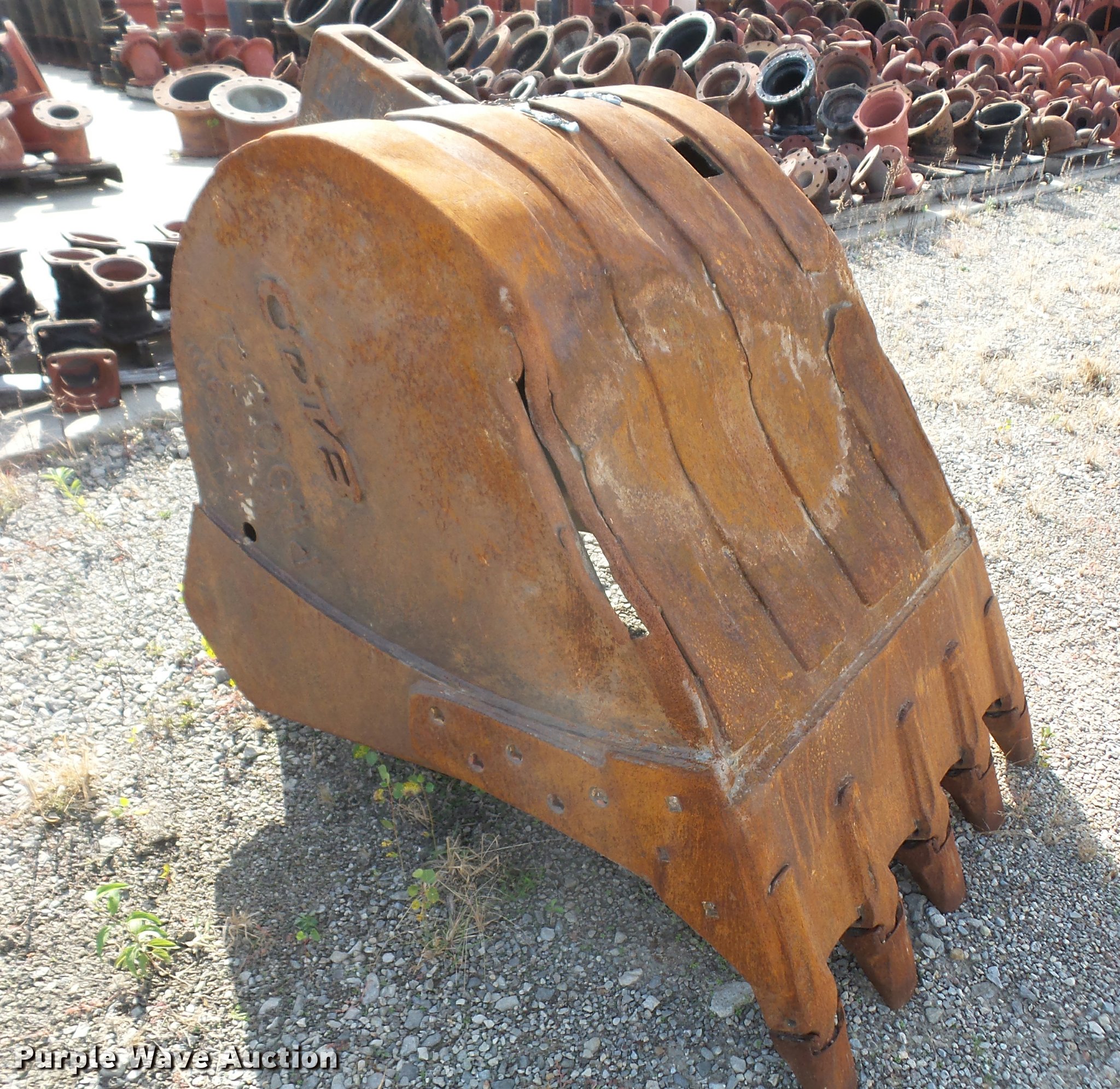 Esco excavator bucket in Topeka, KS | Item BW9556 sold | Purple Wave