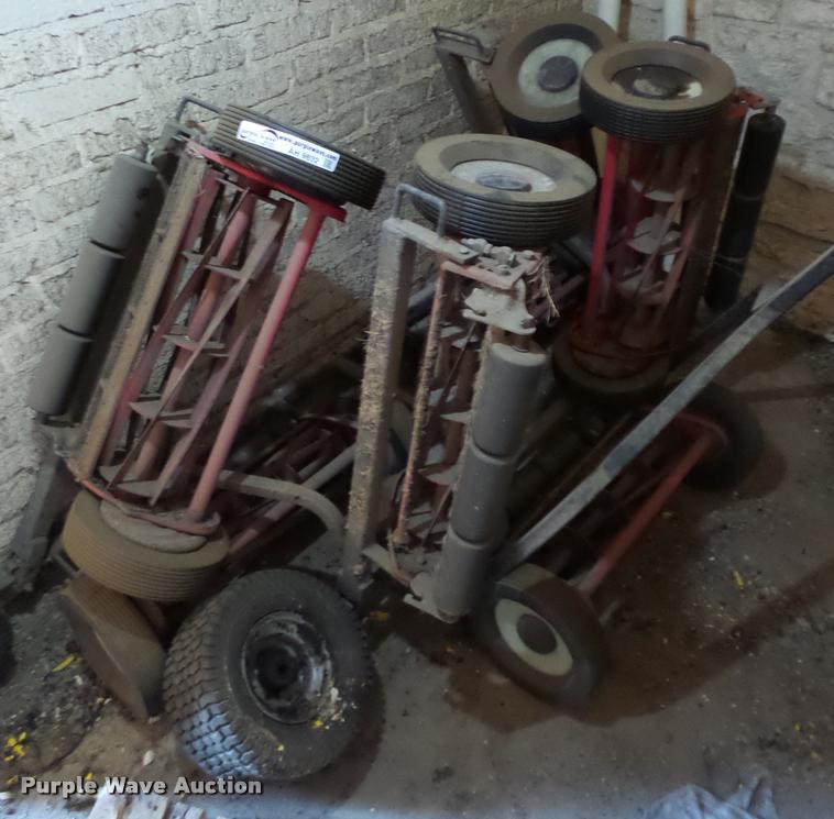 Pro Mow reel mower in Arkansas City, KS | Item AH9832 sold | Purple Wave