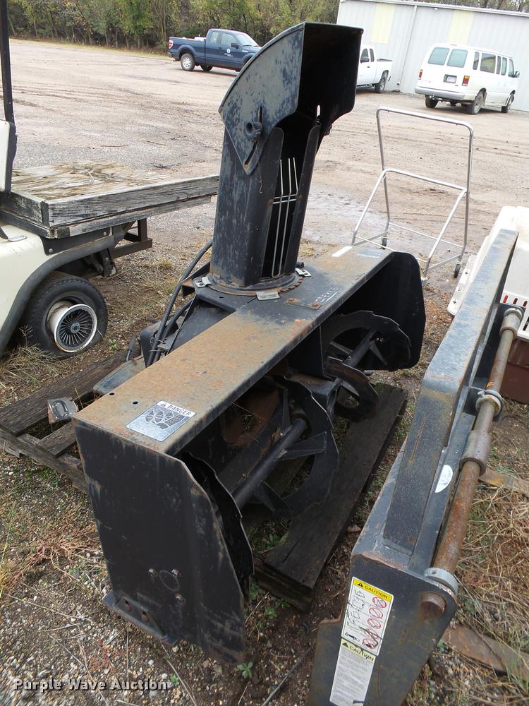 Excel snow blower in Goddard, KS | Item BL9132 sold | Purple Wave