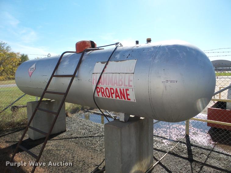 1974 Trinity Industries propane tank in Salina, KS | Item BR9020 sold ...