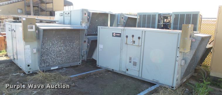 (8) Trane roof top AC units in Hutchinson, KS | Item L3403 sold ...