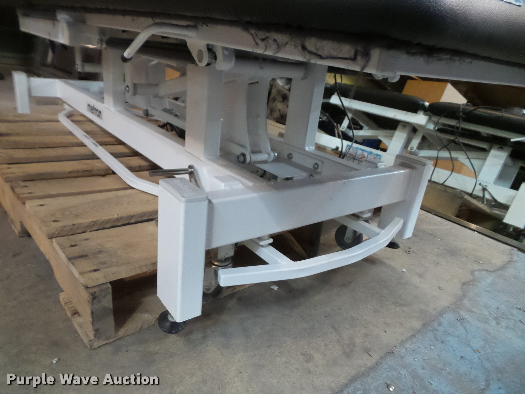 Metron electric examination table in Manhattan, KS | Item BV9479 sold ...