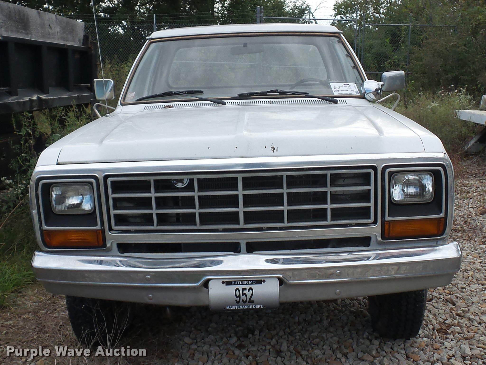 1984 Dodge W250 pickup truck cab and chassis in Butler, MO | Item L4293 ...