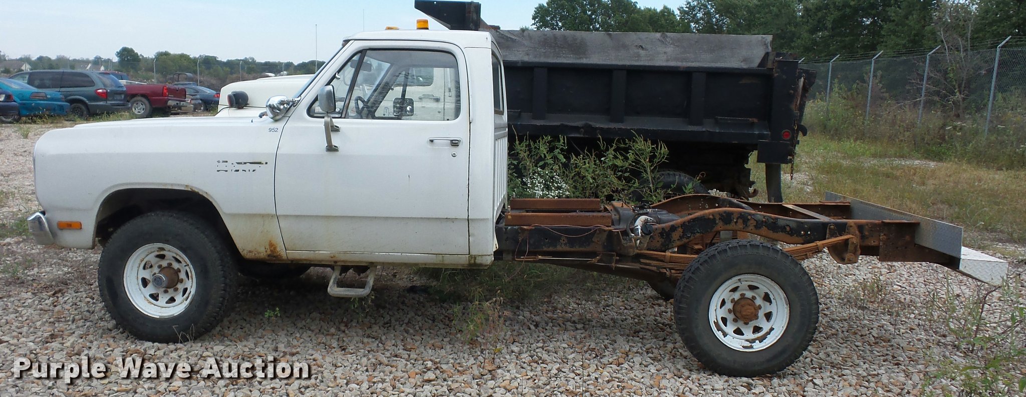 1984 Dodge W250 pickup truck cab and chassis in Butler, MO | Item L4293 ...