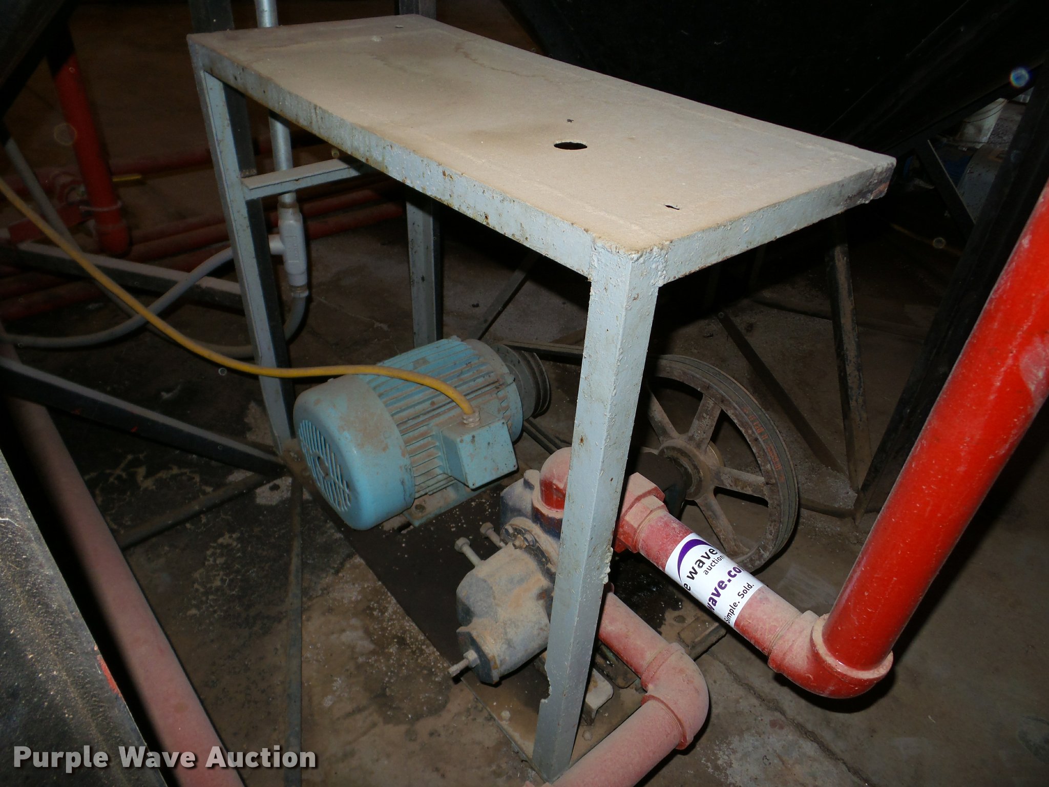 Roper 3611 pump in Dimmitt, TX | Item DA4804 sold | Purple Wave