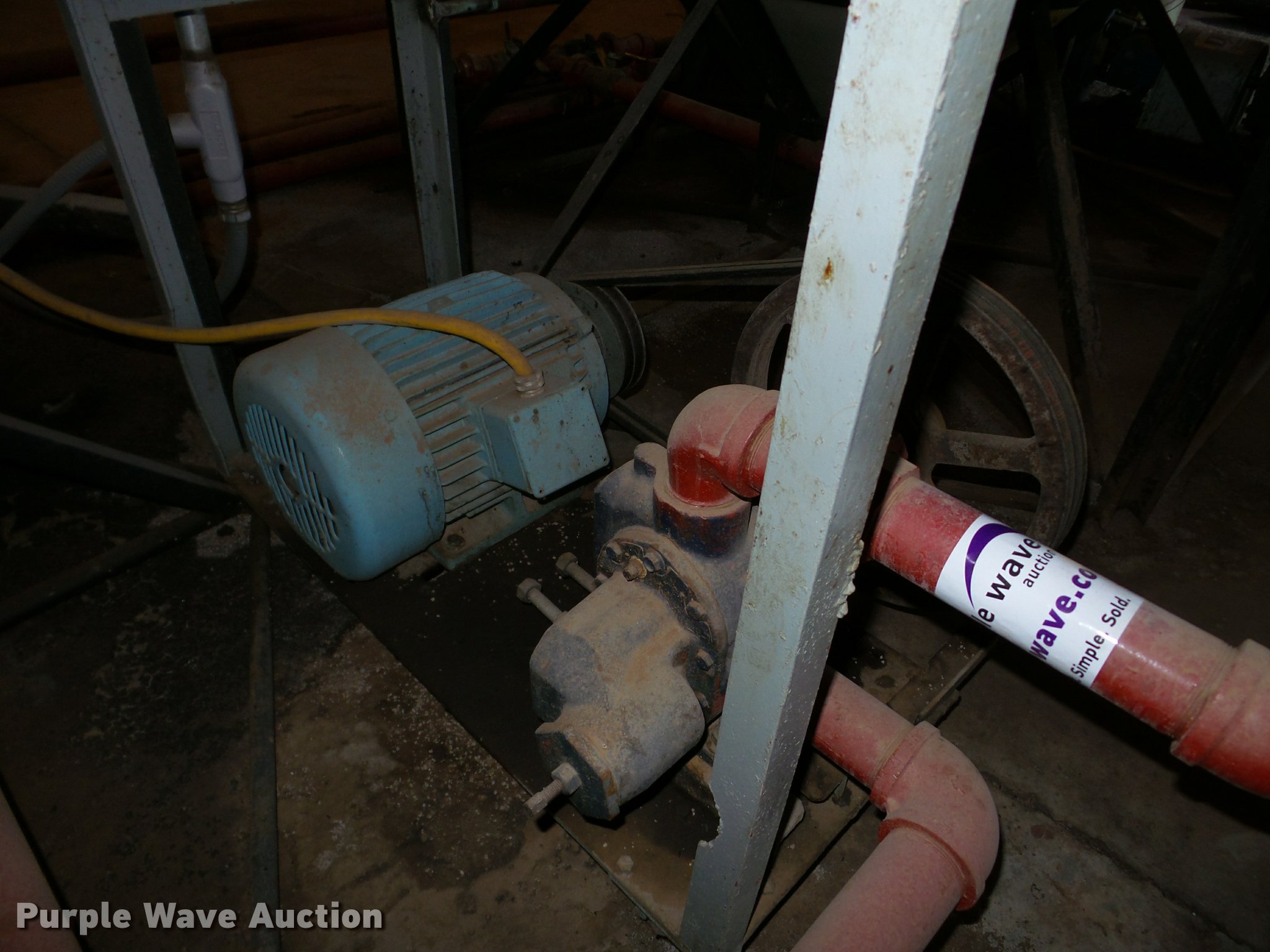 Roper 3611 pump in Dimmitt, TX | Item DA4804 sold | Purple Wave