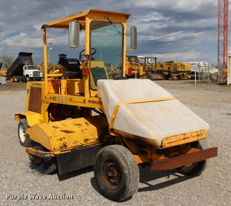 Waldon Sweepmaster 250 broom in Edmond, OK | Item DB0018 sold | Purple Wave