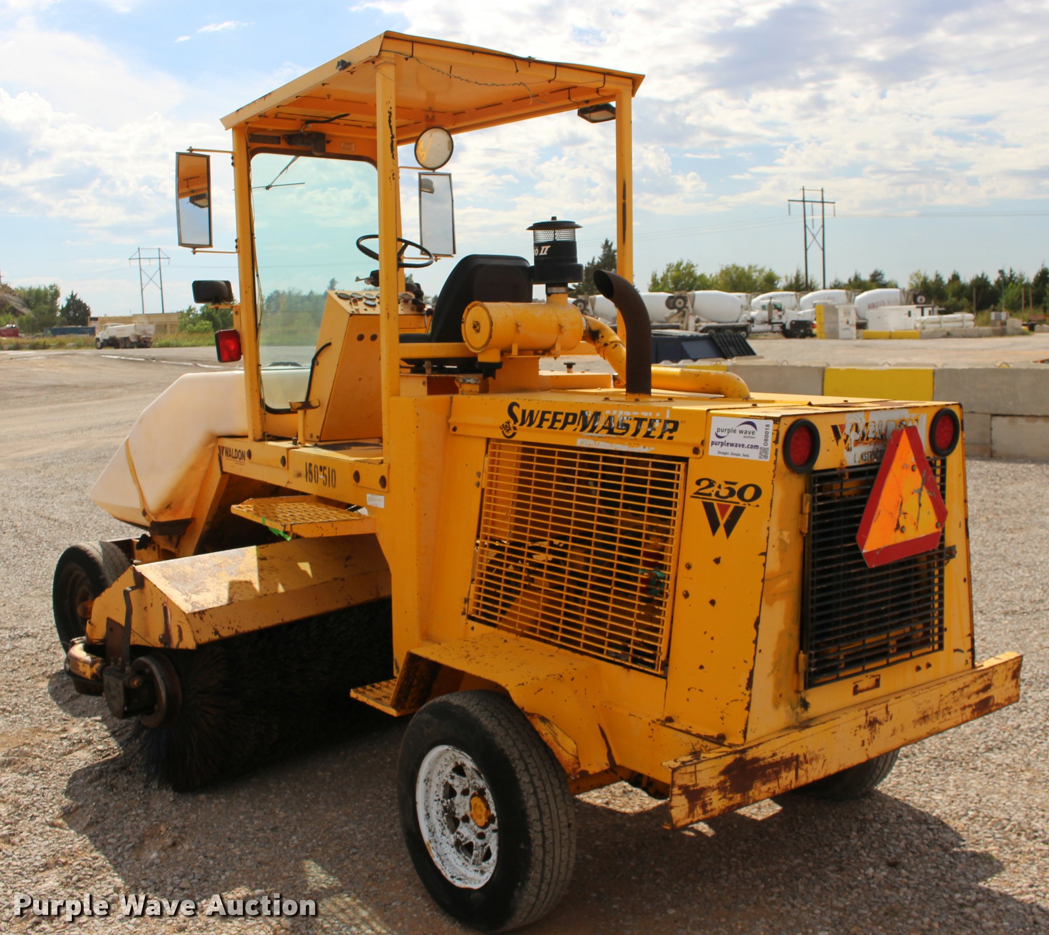 Waldon Sweepmaster 250 broom in Edmond, OK | Item DB0018 sold | Purple Wave