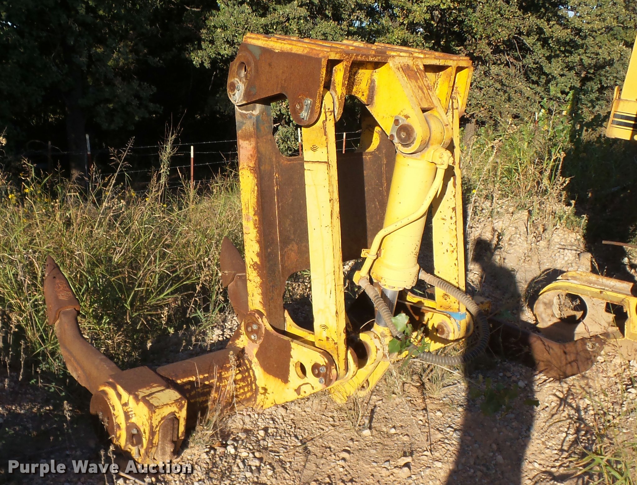 Komatsu dozer ripper in Edmond, OK | Item DB0050 sold | Purple Wave