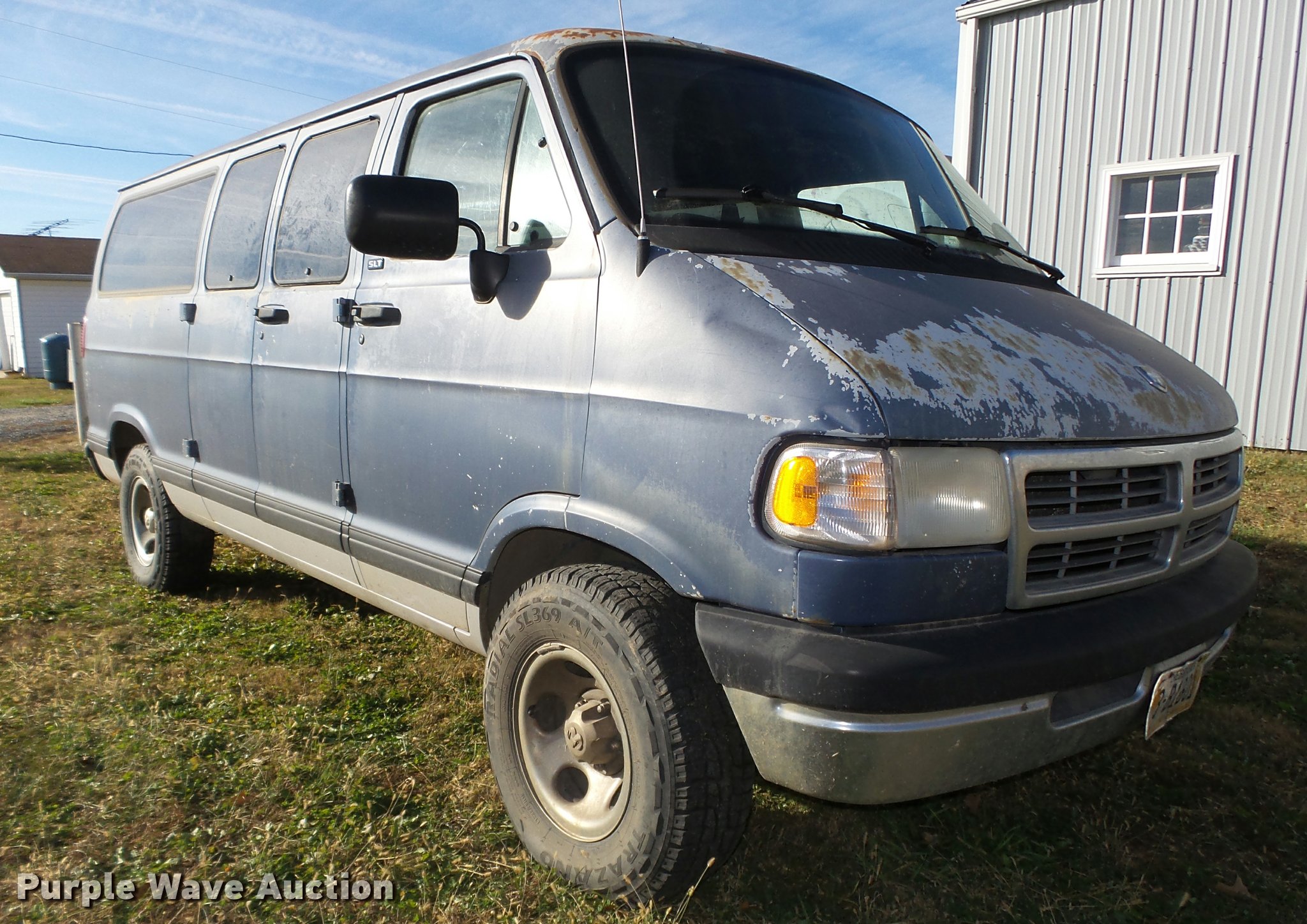 1996 Dodge Ram Wagon B2500 van in Odell, NE | Item L4145 sold | Purple Wave