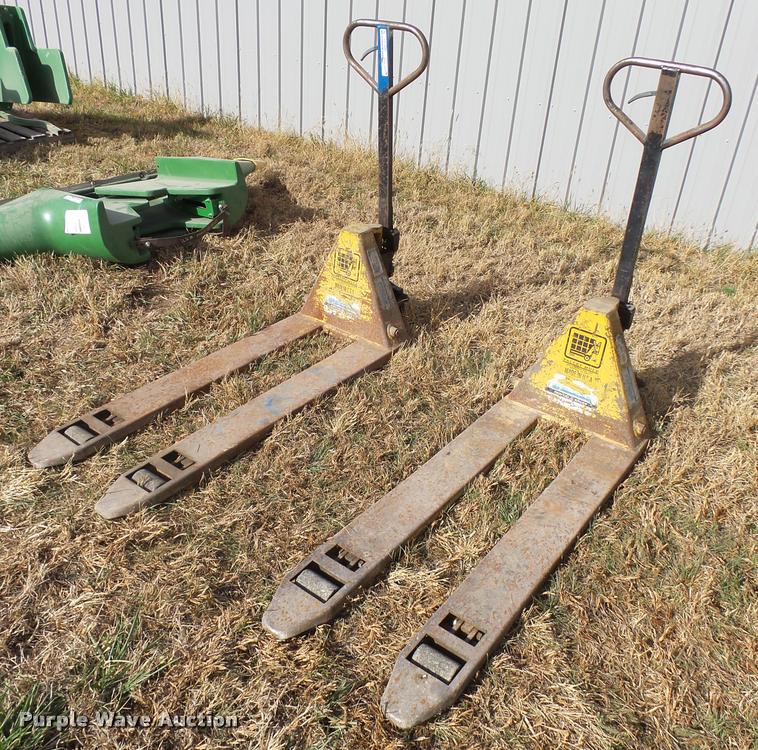 (2) Pallet Mule pallet jacks in Buhler, KS | Item DF9101 sold | Purple Wave