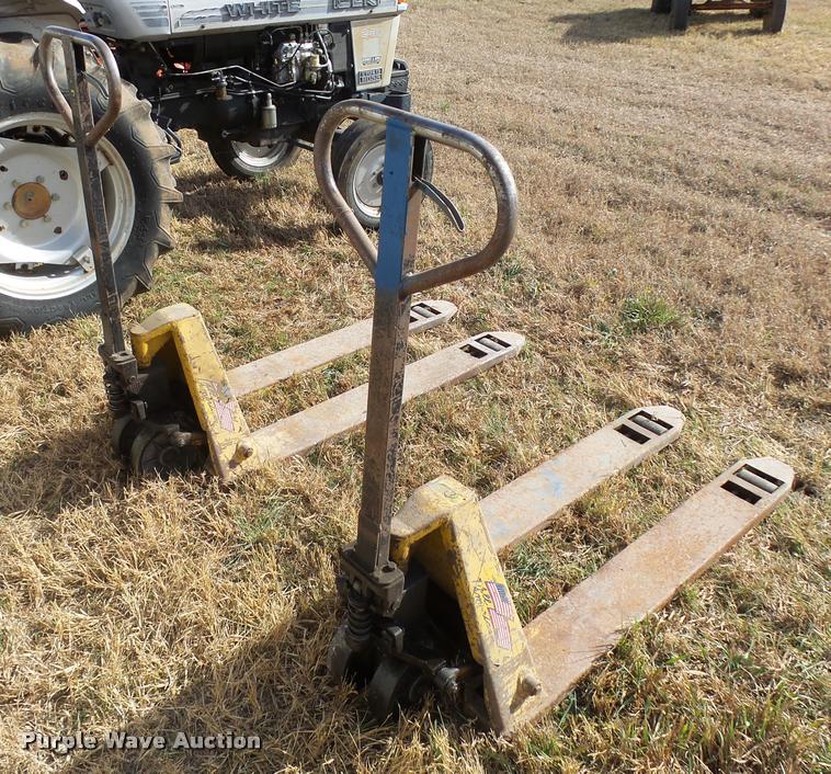 (2) Pallet Mule pallet jacks in Buhler, KS | Item DF9101 sold | Purple Wave