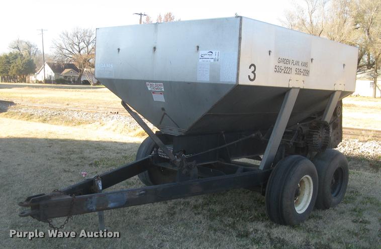Adams fertilizer spreader in Cheney, KS | Item L3915 sold | Purple Wave