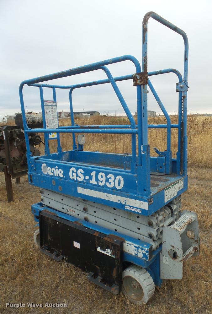 1999 Genie GS-1930 scissor lift in Sublette, KS | Item AP9620 sold ...