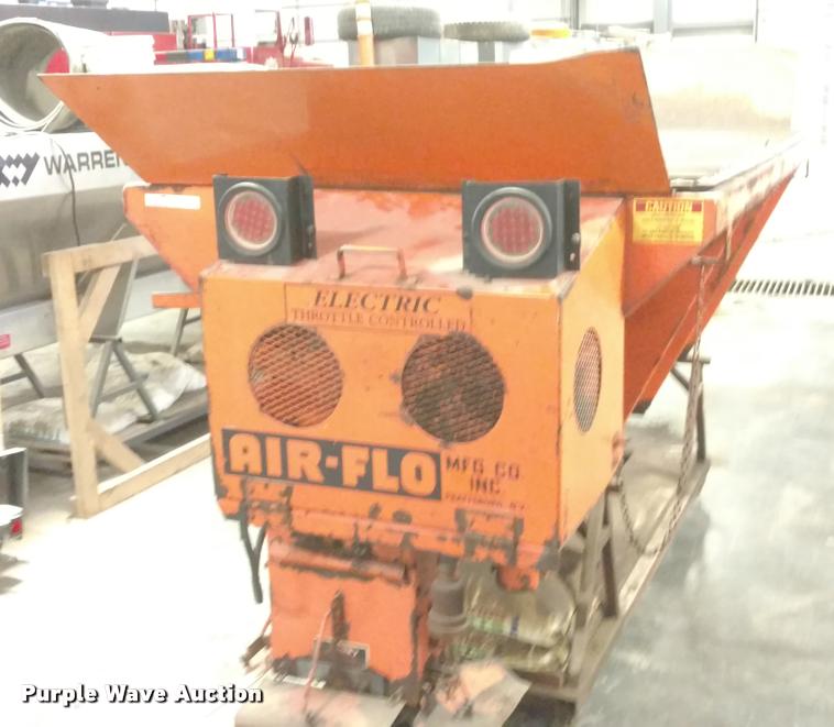 Air Flo spreader in Herington, KS | Item BU9851 sold | Purple Wave