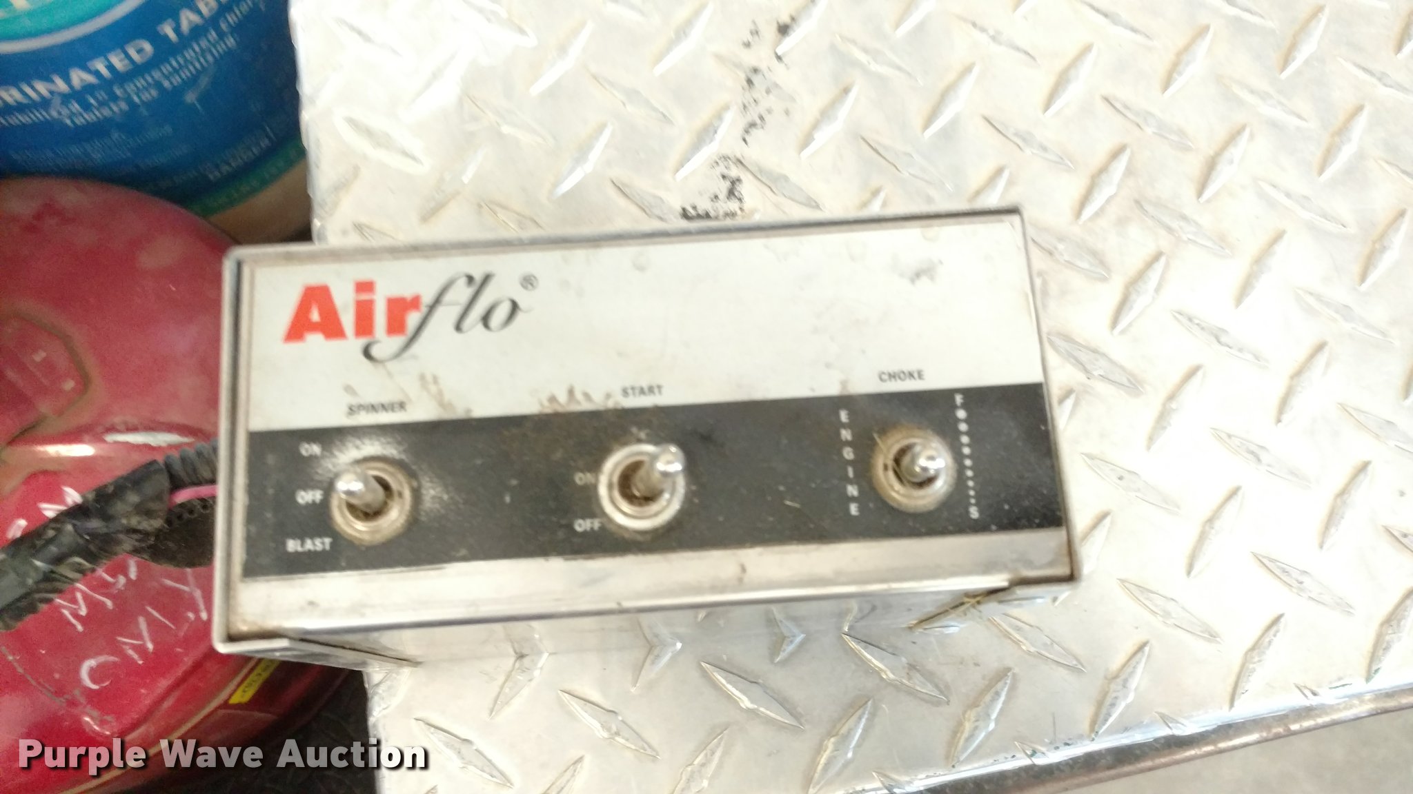 Air Flo spreader in Herington, KS | Item BU9851 sold | Purple Wave